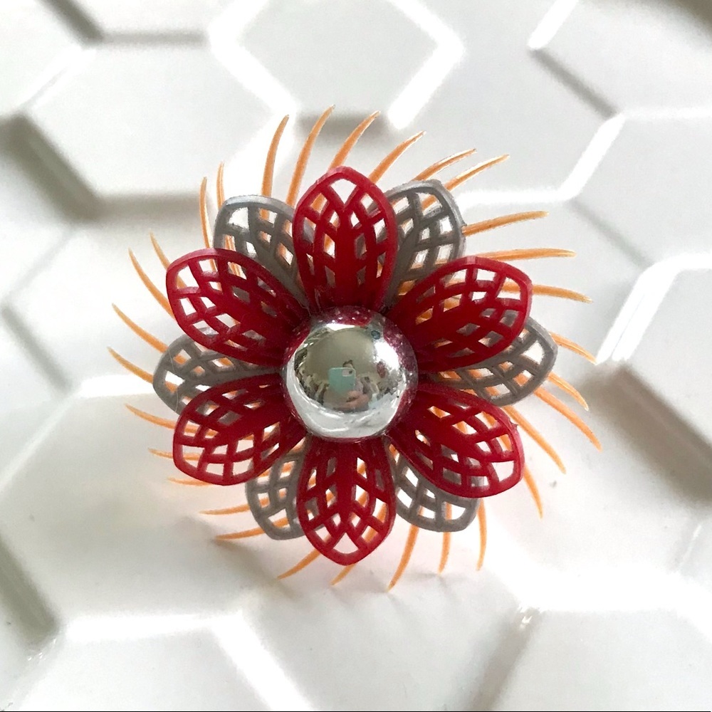 Vintage 1960’s Mod Plastic Stacking Flower Ring - Gem